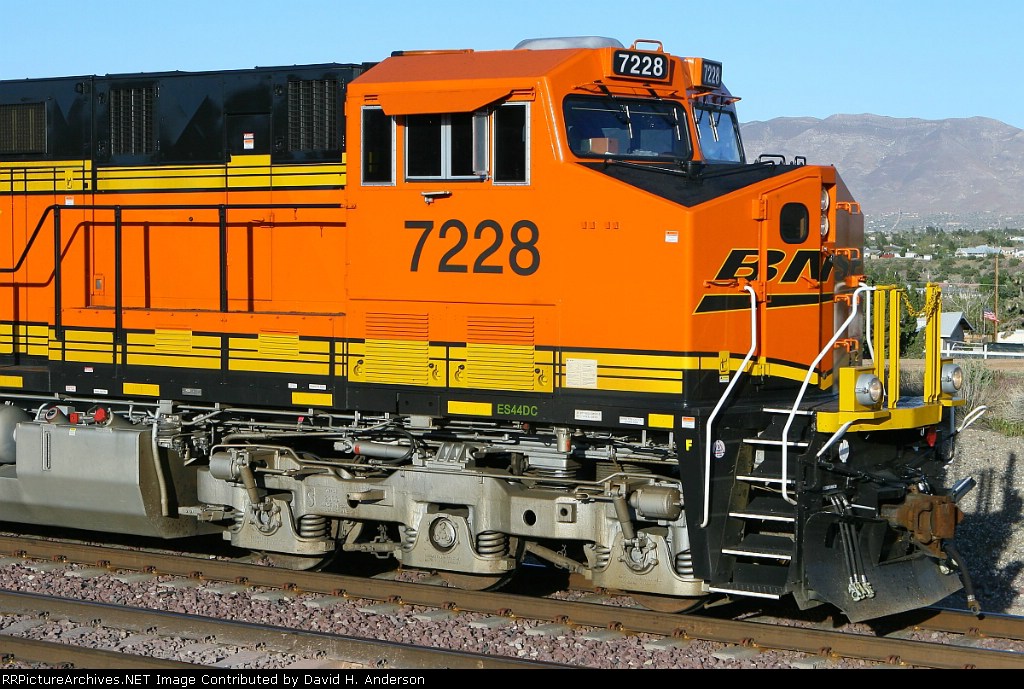 BNSF 7228